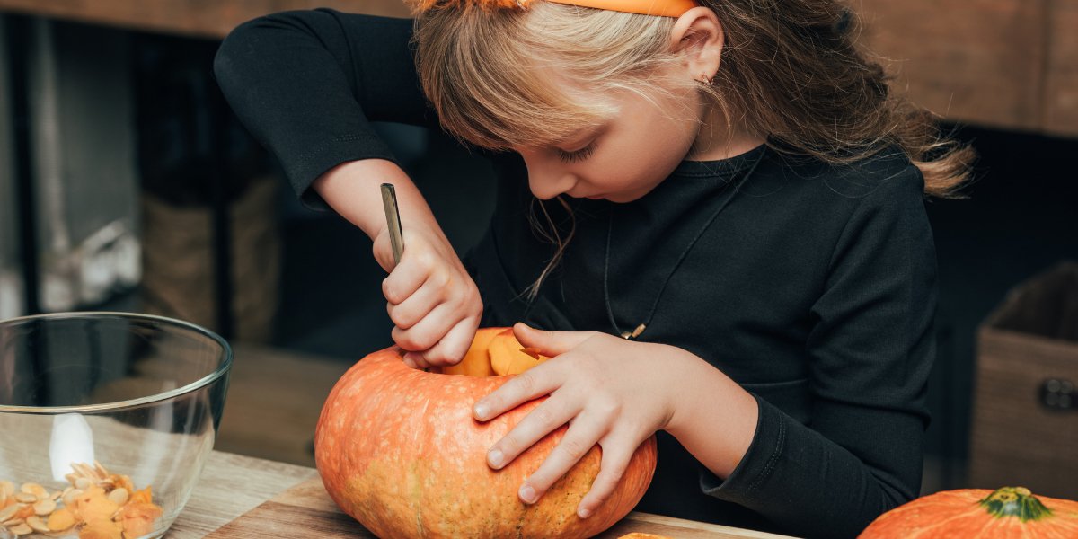 Homes At Heart Cleaning Services » Tips for Pumpkin Carving Clean Up